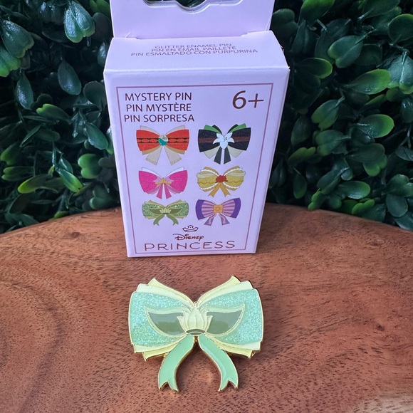 Loungefly | Accessories | Loungefly Disney Princess Glittery Bow Blind ...